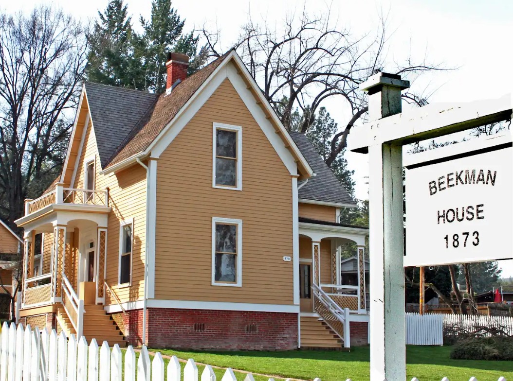 Rogue Creamery Cheese Shop | Travel Southern Oregon