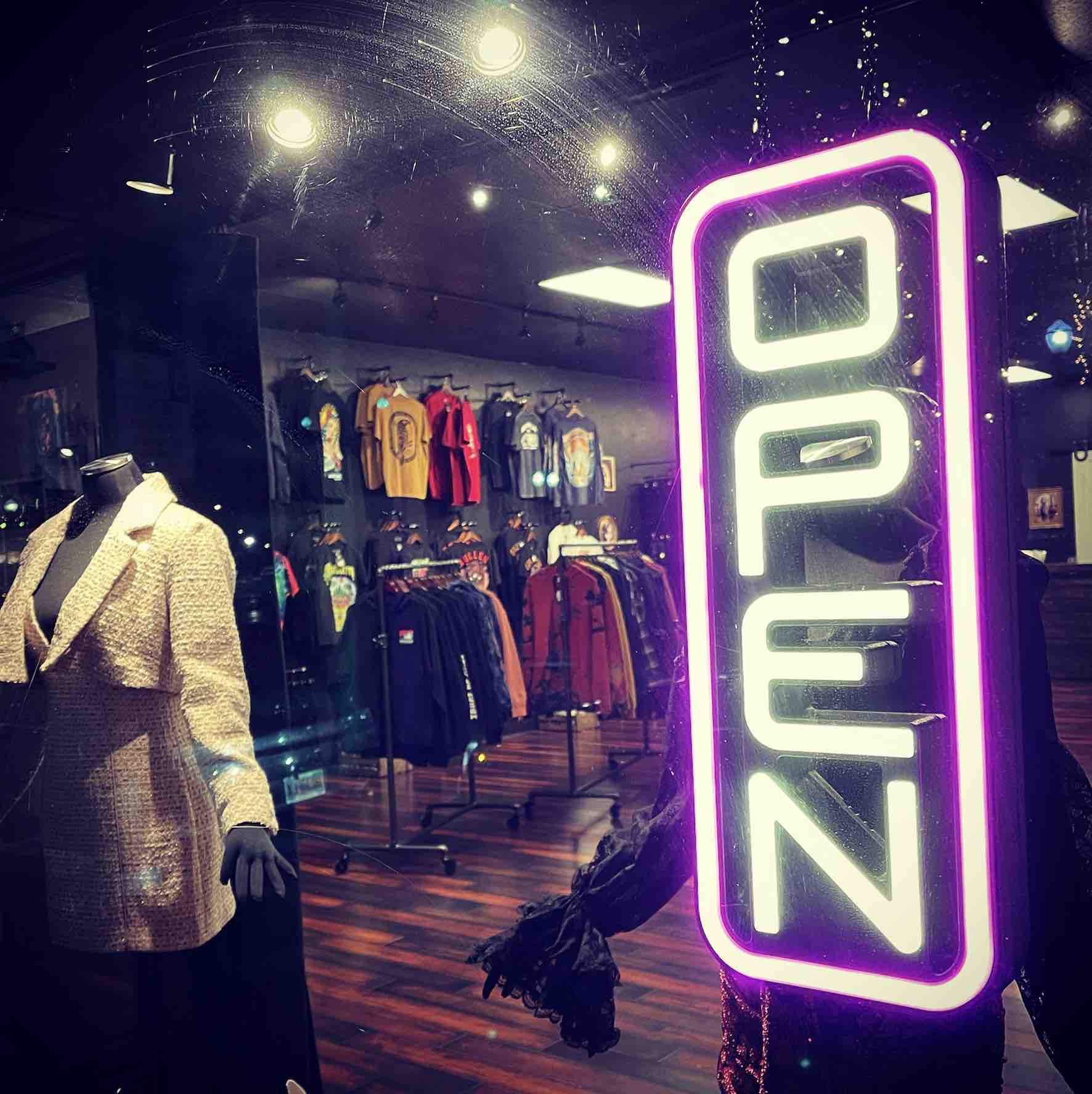 Static Clothing & Art - Travel Oregon